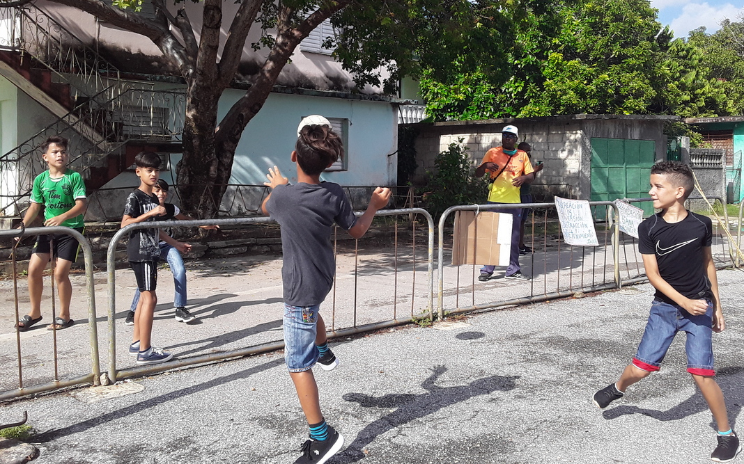 Pequeños disfrutan su día en Juan Delio Chacón (+ Fotos)